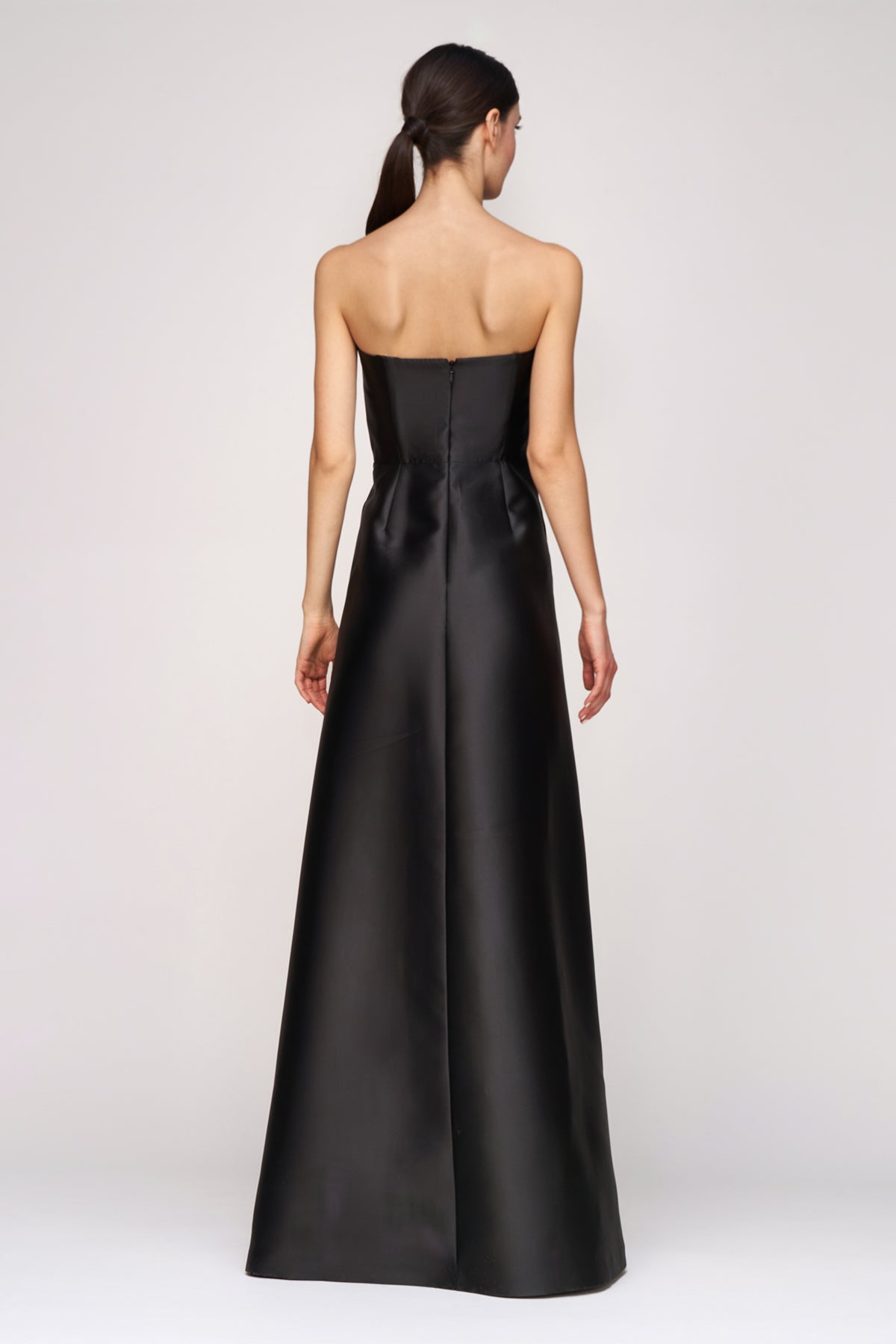 Miranda Ball Gown – Kay Unger